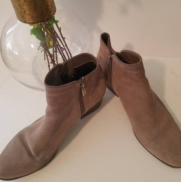 Blondo | Shoes | Blondo Waterproof Tan Suede Ankle Boots Booties Size ...